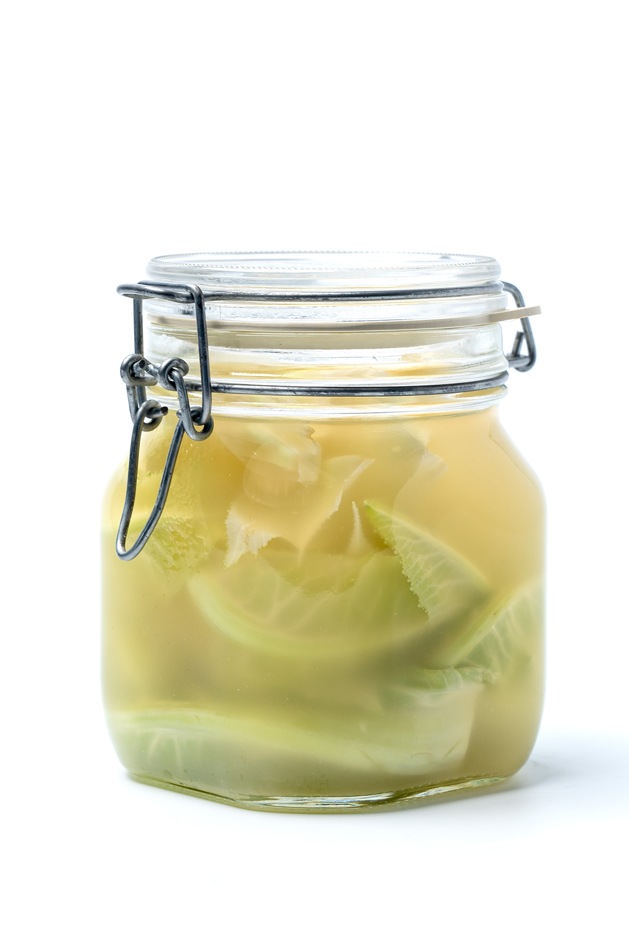 Pickled cauliflower leaf | Gastronomixs