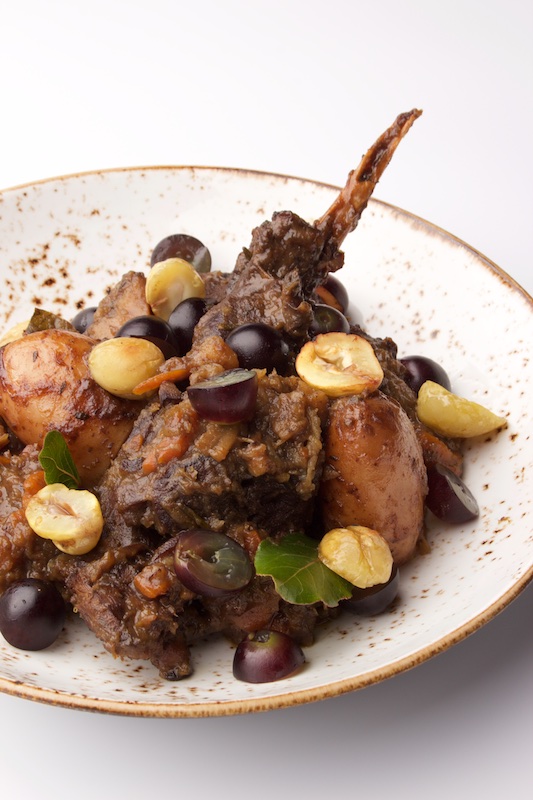 Australian hare stew with grapes and chestnuts | Gastronomixs