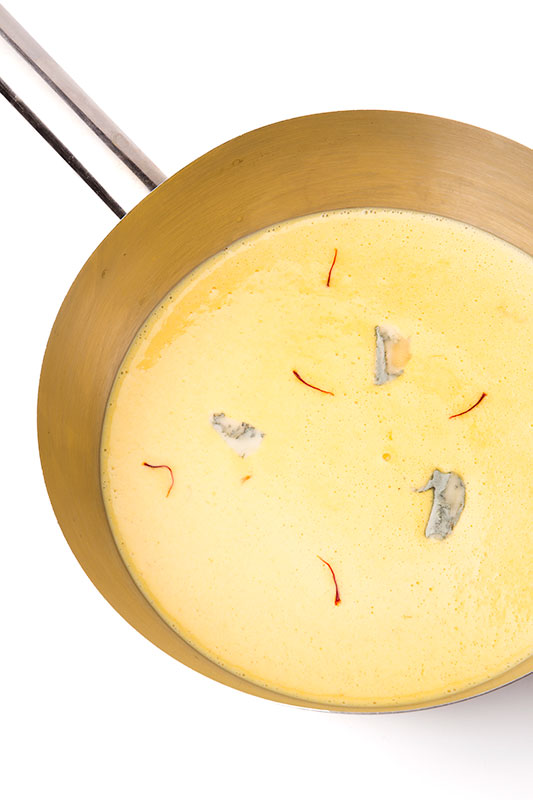 Witte Wijnsaus Met Saffraan En Gorgonzola | Gastronomixs