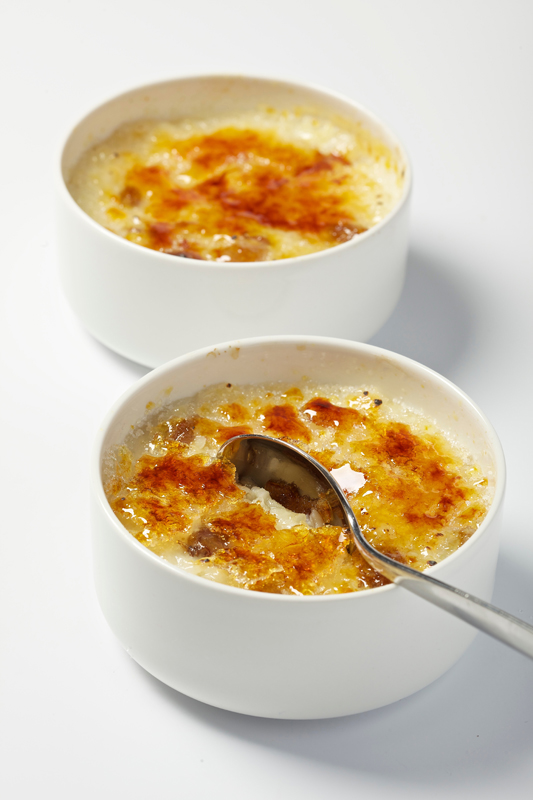 Rice Pudding Brûlée With Rum And Raisins | Gastronomixs