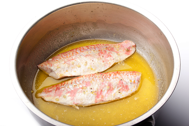 Red mullet cooked in lemon butter | Gastronomixs